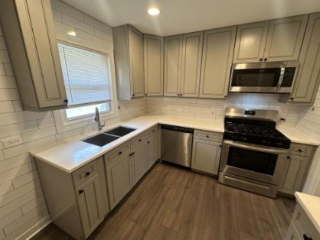2 Br, 1 bath, Other 515 Fairview Avenue