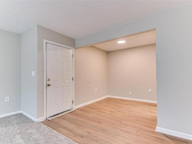 2 Br, 1 bath, Other 520 East Buena Vista Ave