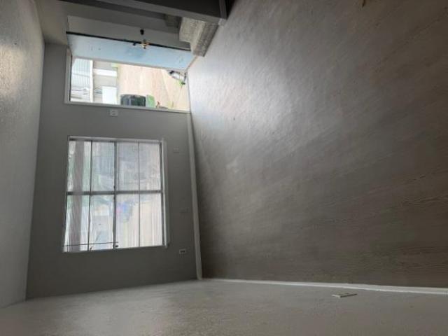 2 Br, 1 bath, Other 5220 Weber Road