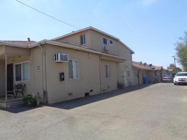 2 Br, 1 bath, Other 5702 Lindhurst Avenue
