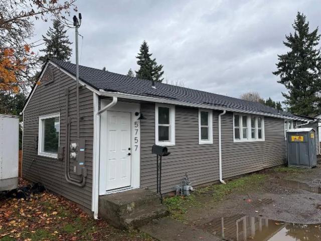 2 Br, 1 bath, Other 5759 Northeast Sumner Street