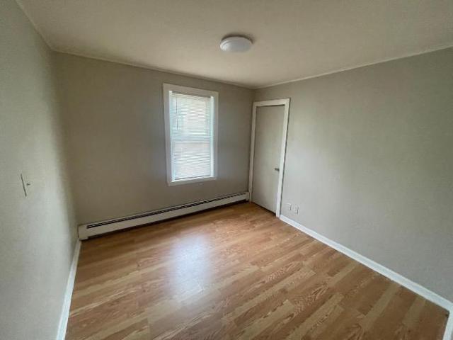 2 Br, 1 bath, Other 5 Forest Ave