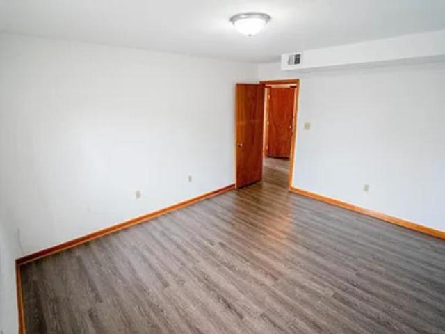 2 Br, 1 bath, Other 610 West Patrick Street