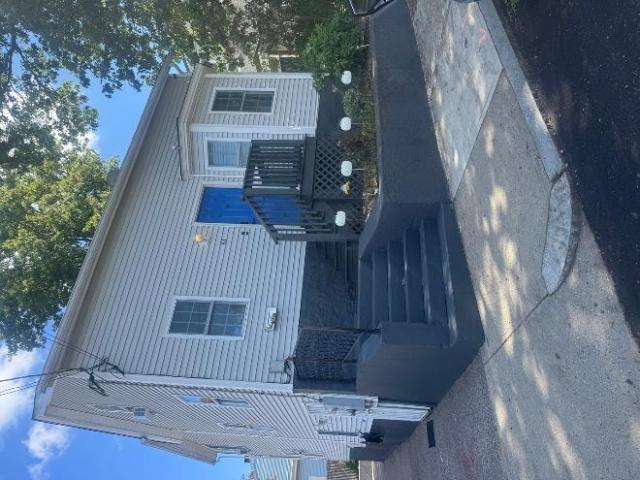 2 Br, 1 bath, Other 61 Flora Street