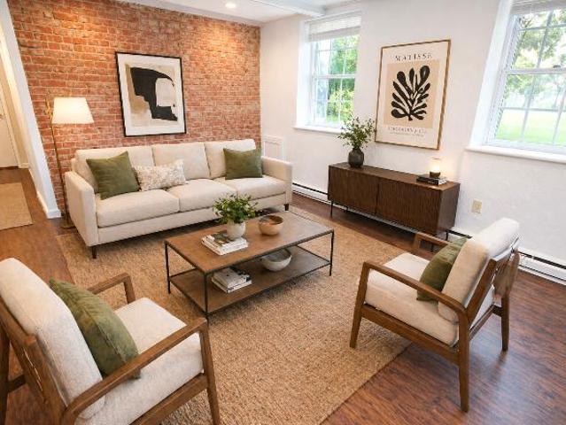 2 Br, 1 bath, Other 6333 Walnut Street