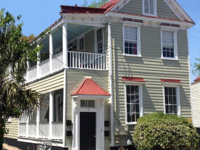 2 Br, 1 bath, Apartment 6 Woolfe St