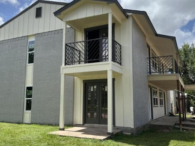 2 Br, 1 bath, Other 700 South Sims Avenue
