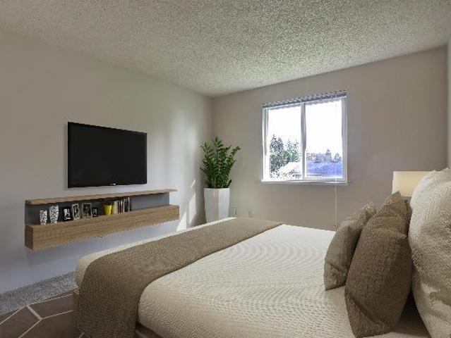 2 Br, 1 bath, Other 7202 SW Garden Home Rd
