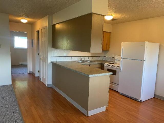 2 Br, 1 bath, Other 725 Northwest Pine Street