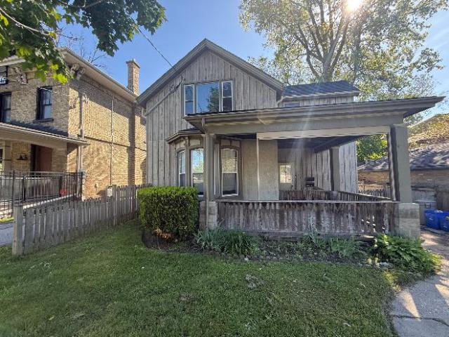 2 Br, 1 bath, Other 732 Wellington Street