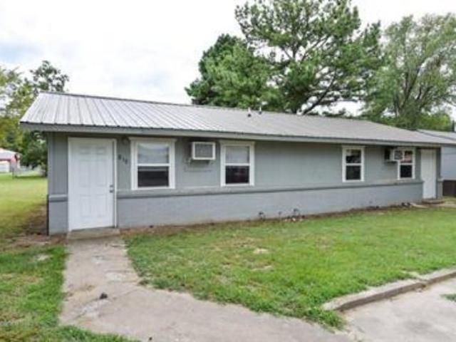 2 Br, 1 bath, Other 805 West Hastings Avenue