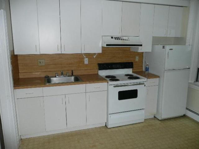 2 Br, 1 bath, Apartment 80 Fenway