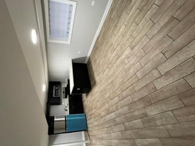 2 Br, 1 bath, Other 8127 29 South Maryland Avenue