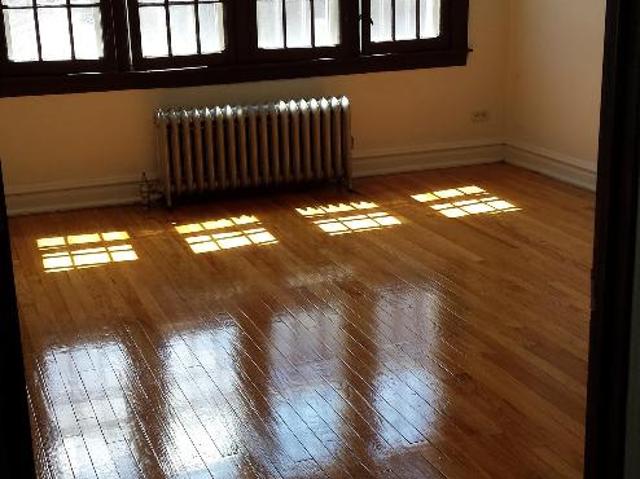2 Br, 1 bath, Other 8154 S Marshfield