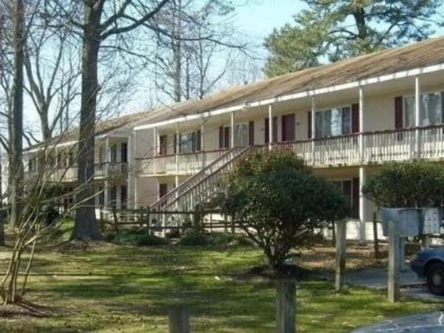 2 Br, 1 bath, Other 815 Sandy Ct