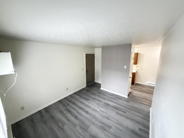 2 Br, 1 bath, Other 819 Mosgrove Street