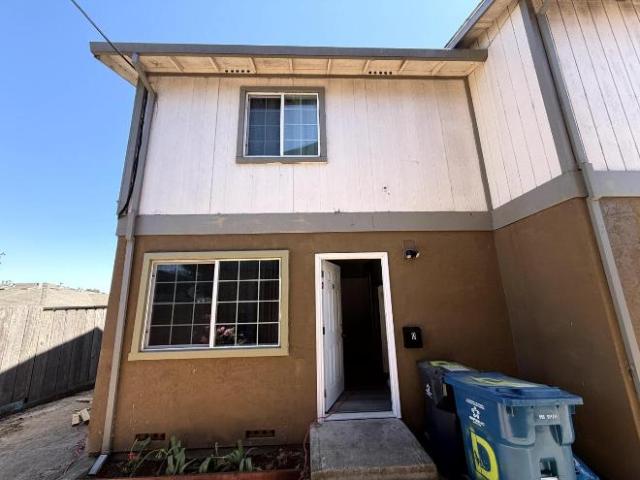 2 Br, 1 bath, Other 890 Rider Ave