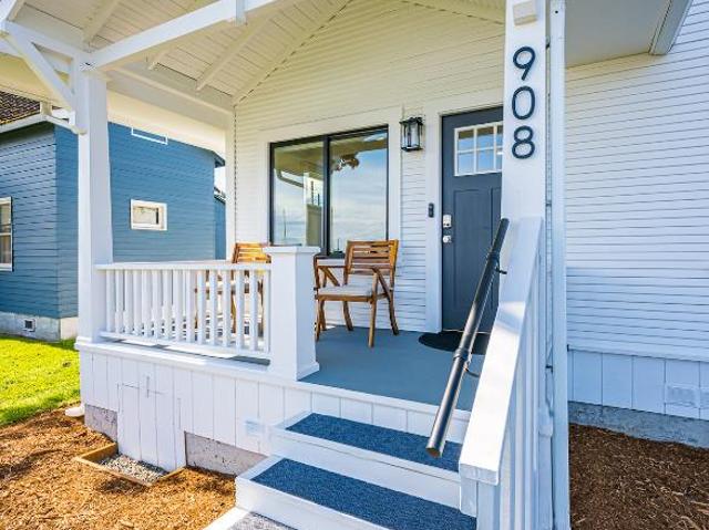 2 Br, 1 bath, Other 908 East 4th Street