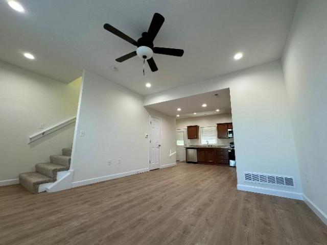 2 Br, 1 bath, Other 91 Fairlane Street