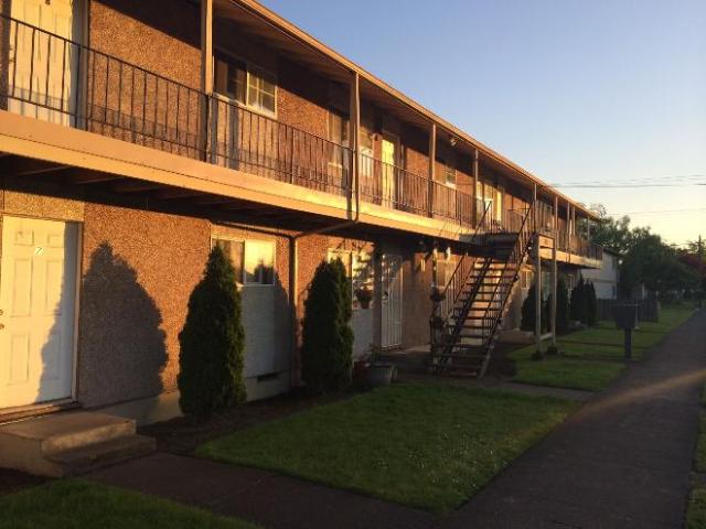 2 Br, 1 bath, Apartment 926 5th Avenue SE