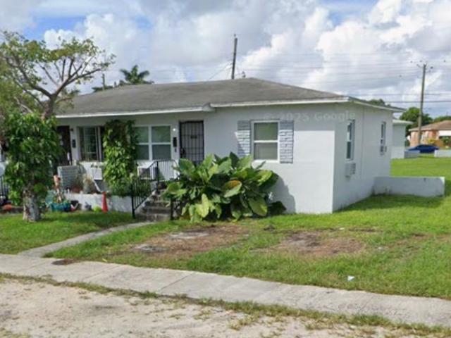 2 Br, 1 bath, Apartment 9411 NW Little River Dr