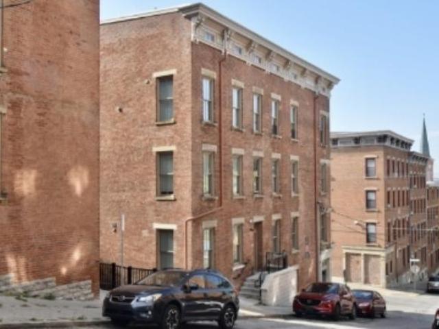 2 Br, 1 bath, Other 100 E Clifton Avenue
