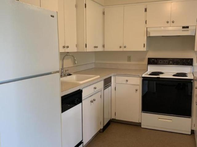 2 Br, 1 bath, Other 101 La Villa Dr