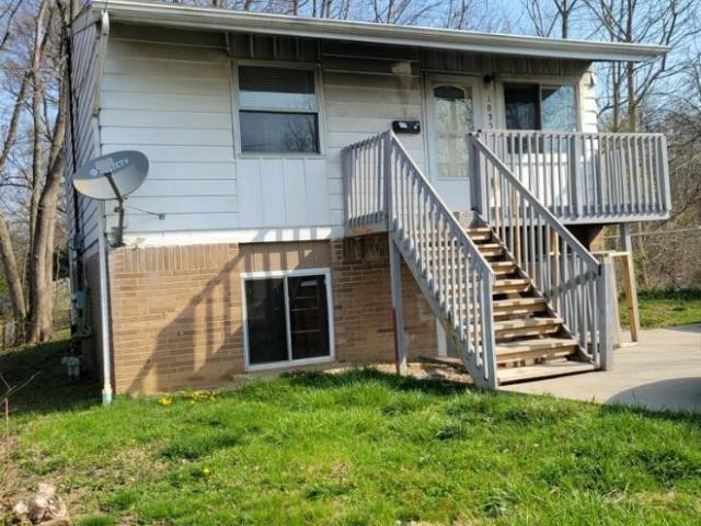 2 Br, 1 bath, Other 1035 Chester Avenue