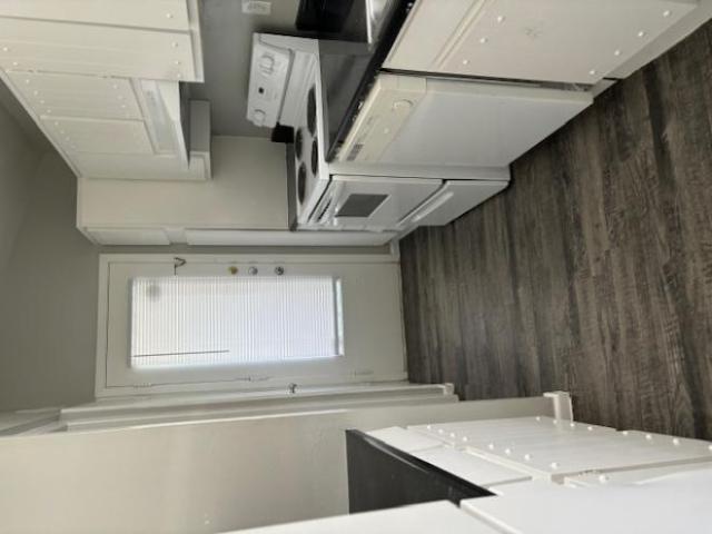 2 Br, 1 bath, Other 10333 Compton Rd