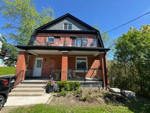 2 Br, 1 bath, Other 105 Cedar Street South