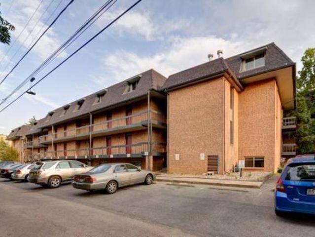 2 Br, 1 bath, Other 1065 University Avenue