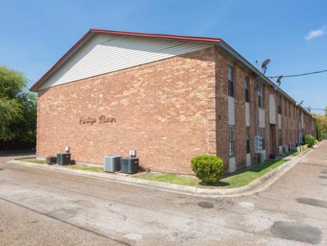 2 Br, 1 bath, Other 106 S Bryan Rd
