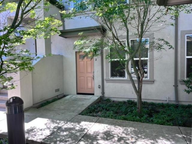 2 Br, 1 bath, Other 107 Blackburn St