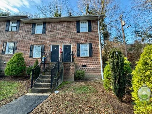 2 Br, 1 bath, Other 10 Stagg St