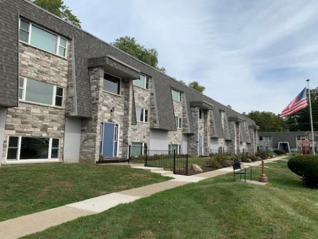 2 Br, 1 bath, Other 1103 Evans Avenue