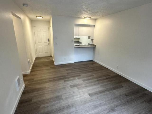 2 Br, 1 bath, Other 1119 West 11th Avenue