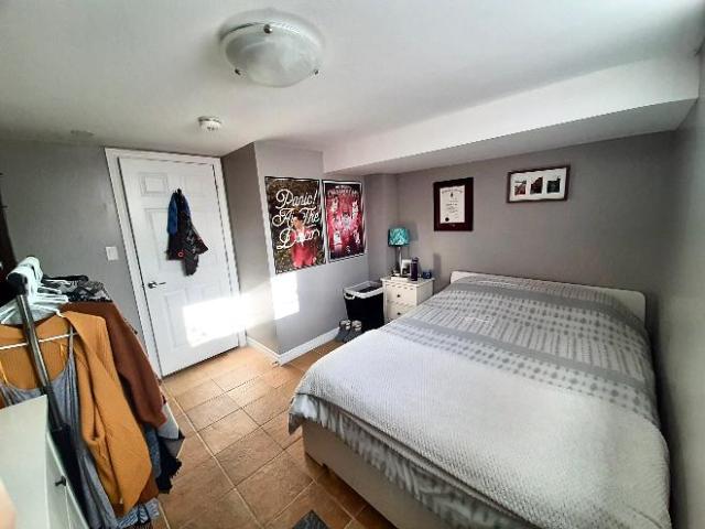 2 Br, 1 bath, Other 121 Ridge Street