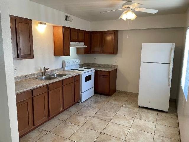 2 Br, 1 bath, Other 1222 E Mountain View Road