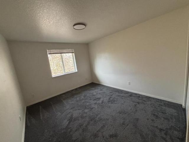 2 Br, 1 bath, Other 13030 SE Rusk Rd