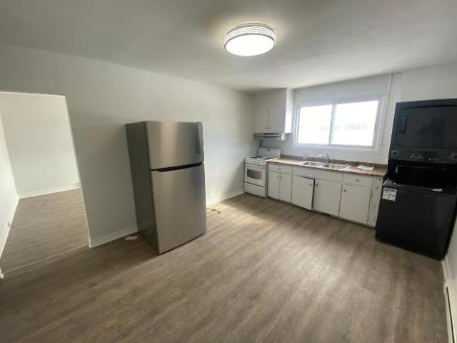 2 Br, 1 bath, Other 130 Fifth Ave