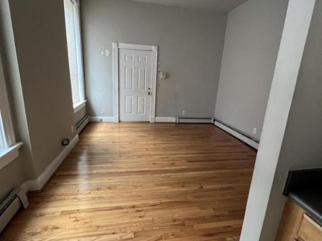 2 Br, 1 bath, Apartment 1324 Chapel Street