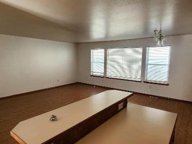 2 Br, 1 bath, Other 1326 S Skyline Dr