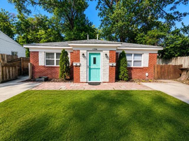 2 Br, 1 bath, Other 1336 Modoc Avenue