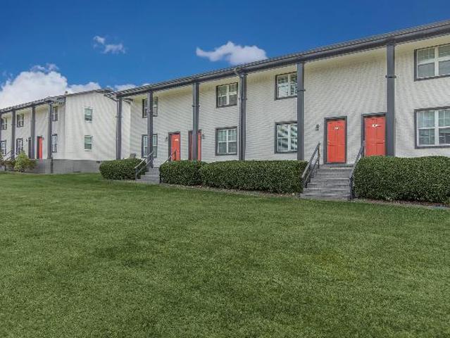 2 Br, 1 bath, Apartment 15 Greenway Drive