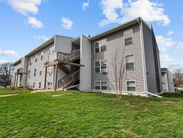2 Br, 1 bath, Other 1601 N Willow Rd