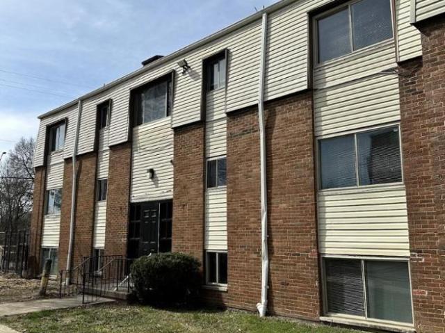 2 Br, 1 bath, Other 1620 North James H Mcgee Boulevard
