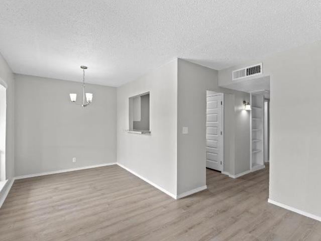 2 Br, 1 bath, Other 1802 E Washington Avenue