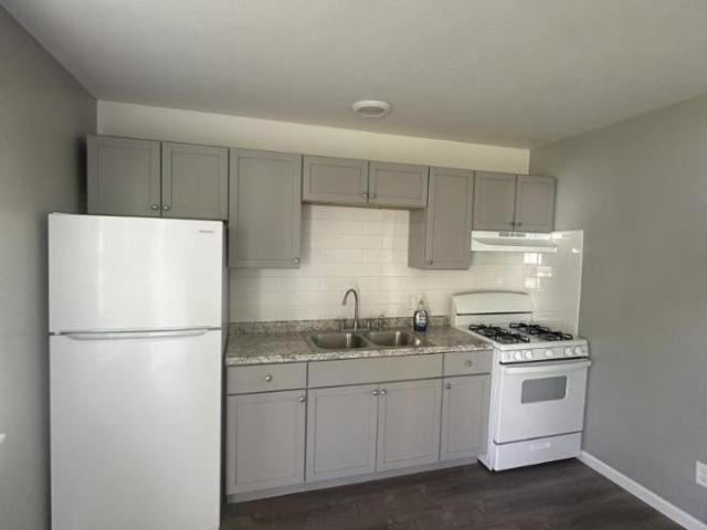 2 Br, 1 bath, Other 182 Bernower Avenue Southwest