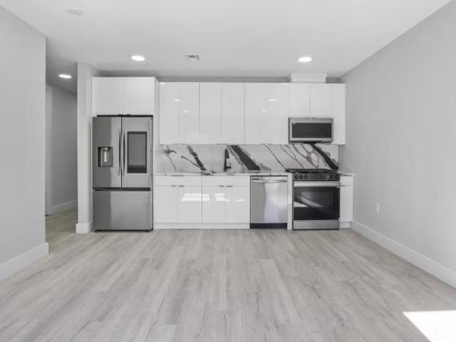2 Br, 1 bath, Apartment 187 Culver Avenue