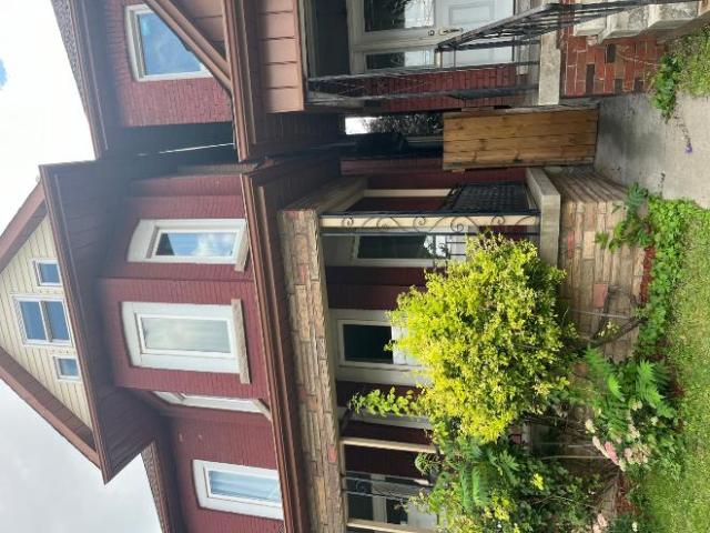 2 Br, 1 bath, Other 188 Wellington Street North